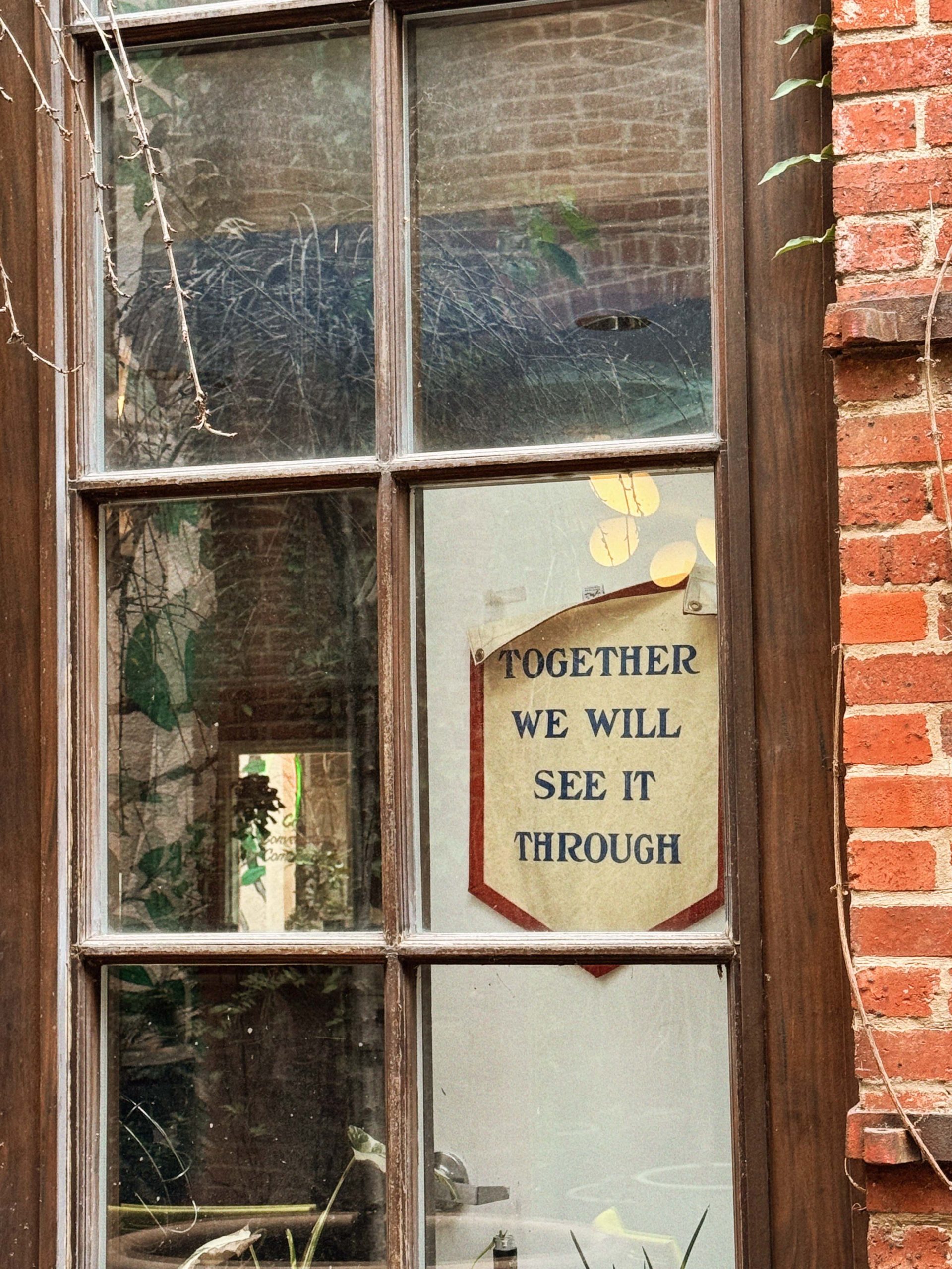 ¿Cuáles son las banderas rojas en las citas cristianas online? - SAL y Vida